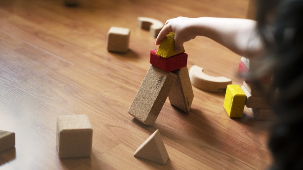 Crocodile Beginner Cork Toy Set for Children's Entertainment